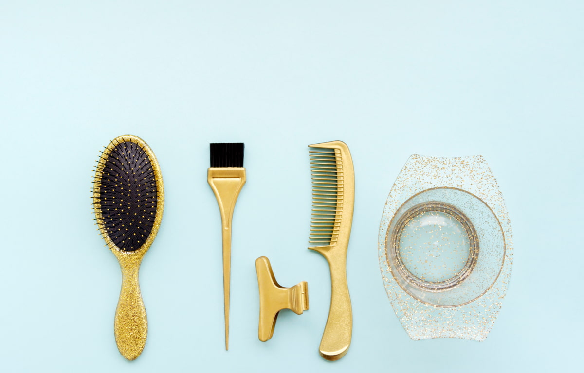 Highlighting Your Own Hair At Home: Complete DIY