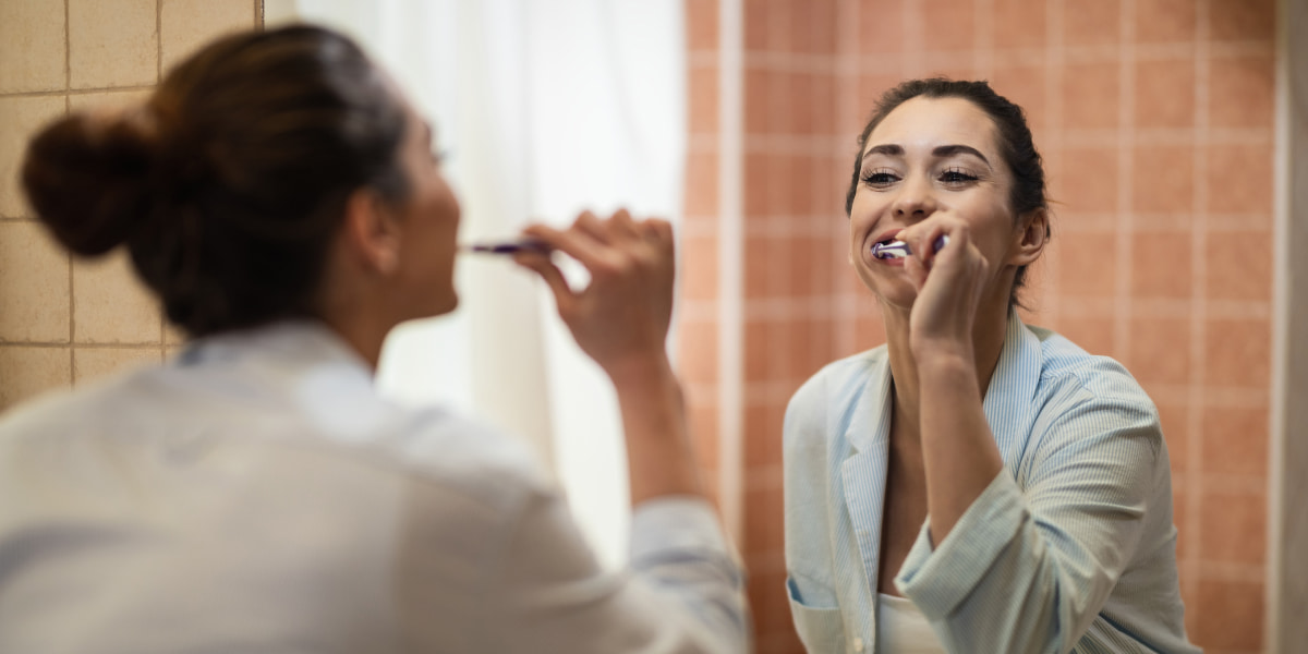 How To Make Teeth White: 12 Ways To Make Your Teeth Whiter