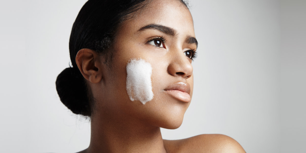 How To Make Skin Less Oily? Oily Skin Cleaning Routine