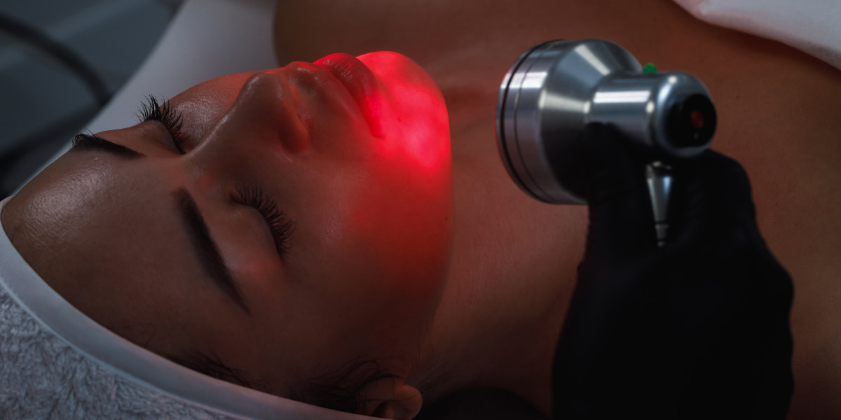 LED Light Skin Therapy: How It Works, And What Its Benefits