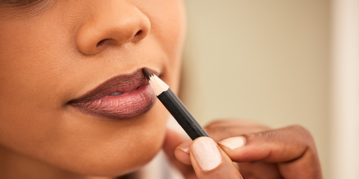 How To Apply A Lip Liner?