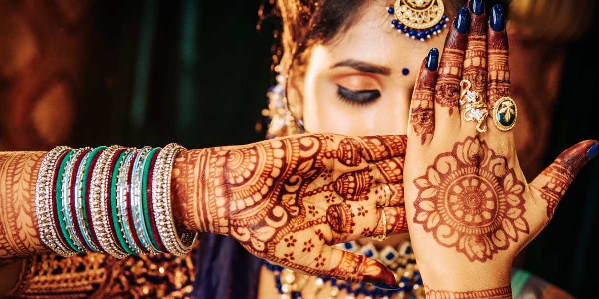 How To Make Mehndi Darker and Long Lasting: 4 Tips